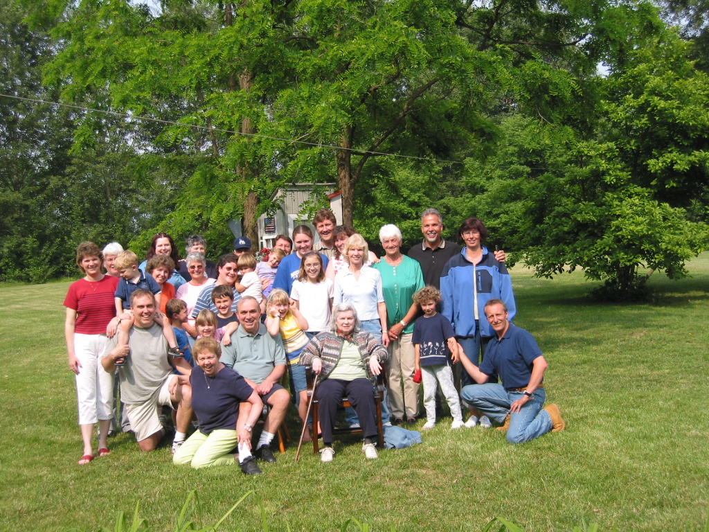 Photo: 119-1942 IMG | Selma Family Visits NJ_USA May 2002 album ...
