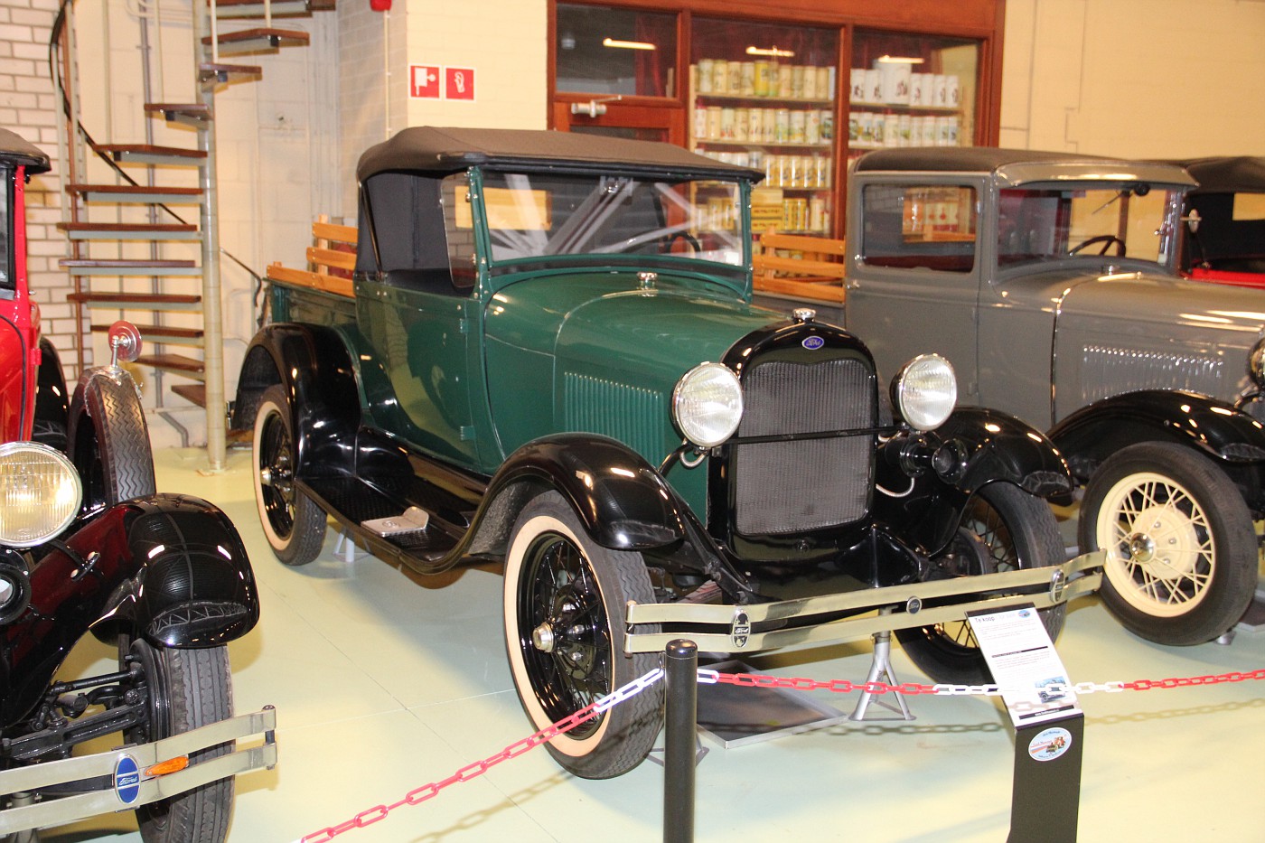 Photo: 1926 Ford Model A Typ 82A Pickup 00 | DeHartogh's Museum ...
