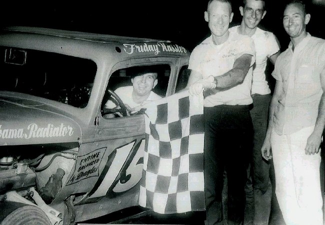 Photo: Friday Hassler Bo Freeman David Walker need help on the guy ...