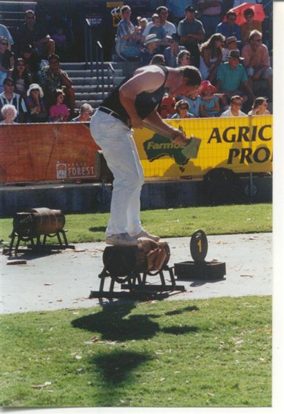 Photo: Underhand chop | Sydney Show Woodchopping album | ooO(PETER)Ooo ...