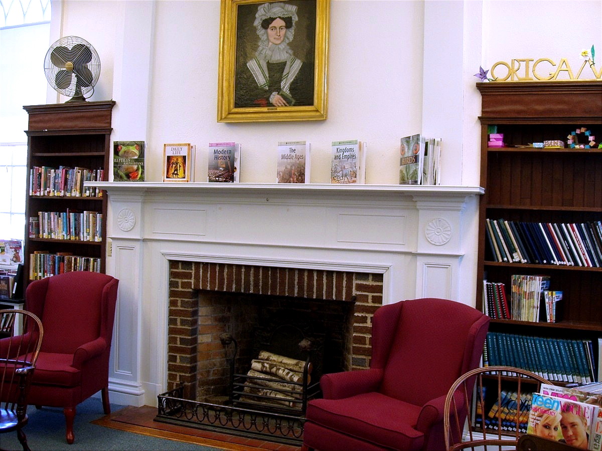 Photo: MOODUS - EAST HADDAM FREE PUBLIC LIBRARY - 12 | EAST HADDAM ...