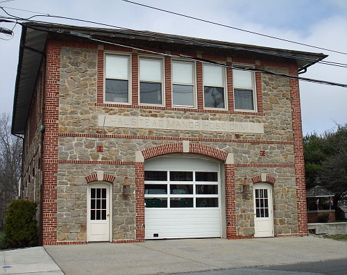 Photo: Halstead Manor Station | Mamaroneck Village album | Westchester ...