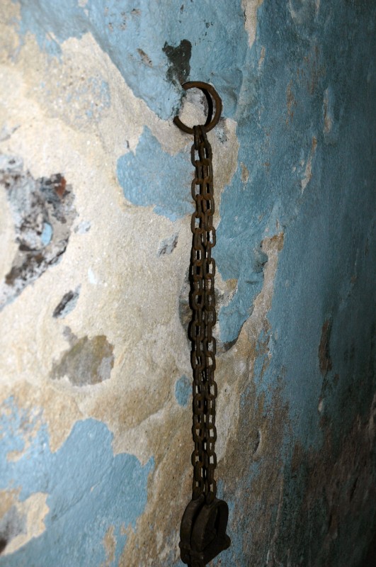 Photo: Chains to handcuff prisoners to cell wall in dungeon | Old Jail ...