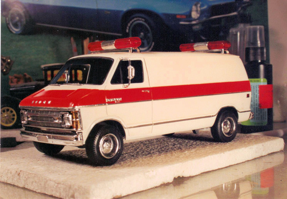 Photo: AMT Dodge Van "Rescue 9-1-1" box art model | Models For AMT ...