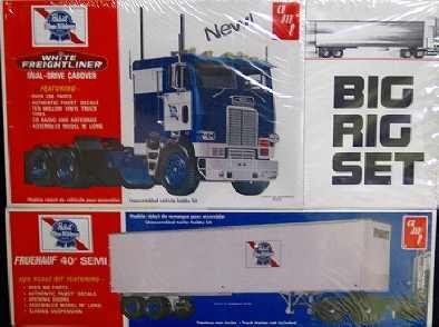 Photo: Box | G825 Freightliner DD and Trailer "Pabst" Big Rig Gift Set ...