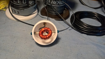 Photo: Balun fitted to PVC pipe cap | Antenna with 300 to 50 Ohm balun ...
