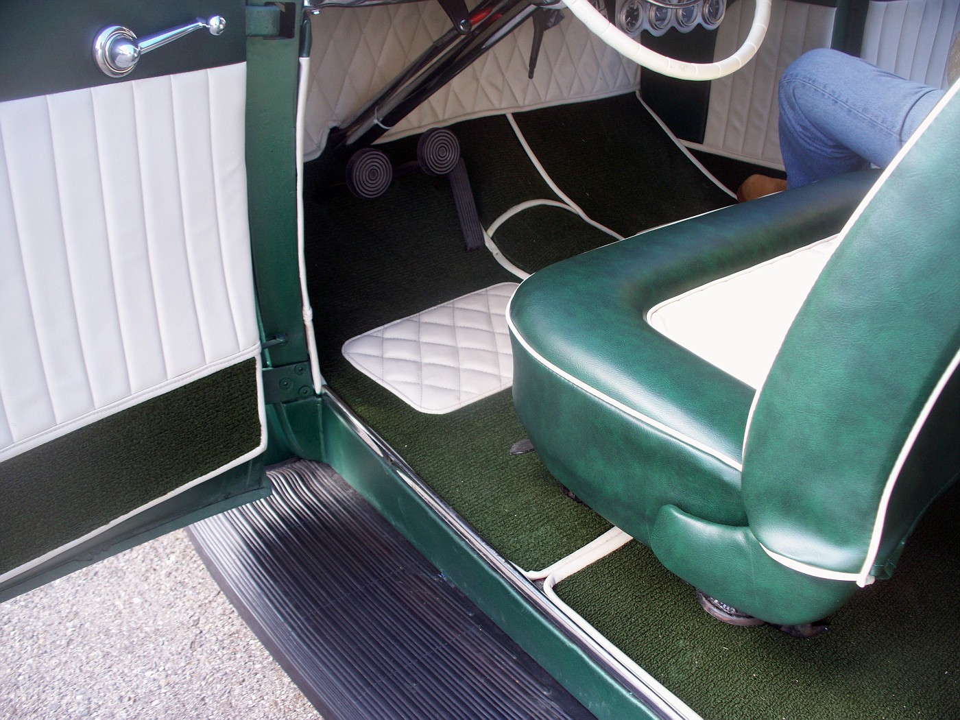 Photo: int 2.JPG | Kevan Sledge's chopped '40 Merc coupe album | Rik ...