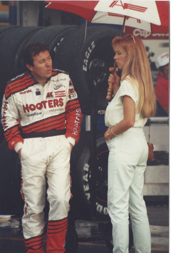 Photo: Alan Kulwicki (2) | 1 RACE CAR OWNERS,DRIVERS & CREW album ...