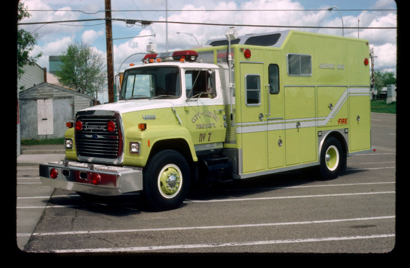 Photo: Leduc Alberta Canada 1990 Ford L Superior | Canadian Fire Truck ...
