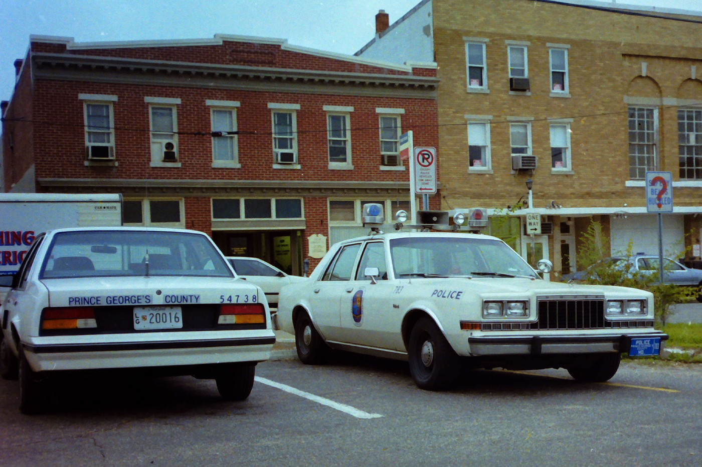 copcar dot com - The home of the American Police Car - Photo Archives