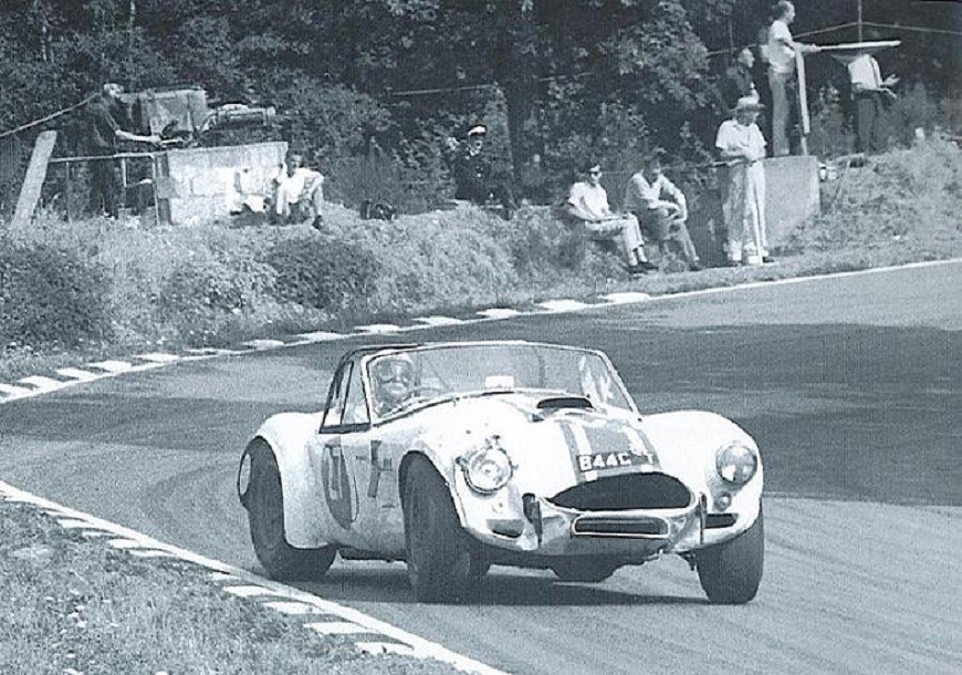 Photo: Bob Olthoff | CARROLL SHELBY & HIS CARS album | LOUD-PEDAL ...