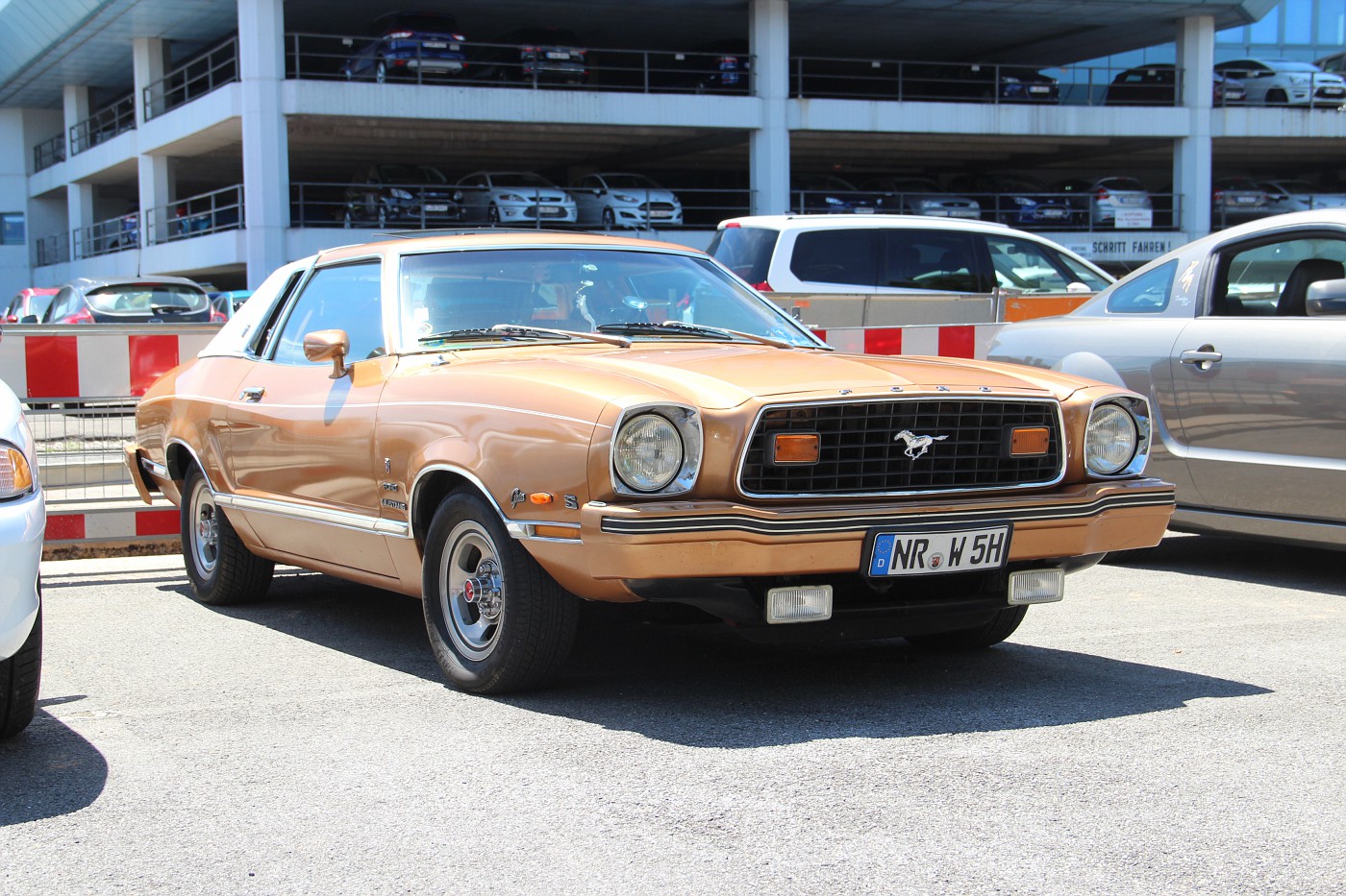 Photo: 1975 Ford Mustang Ghia 01 | Mustang Meeting at Ford Cologne ...