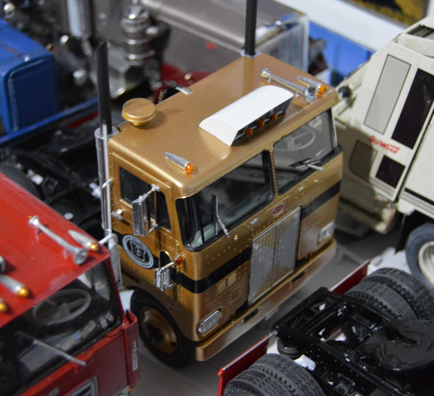 Photo: DSC 7048 Peterbilt 282 in gold Janaury 2023 build | What's on ...